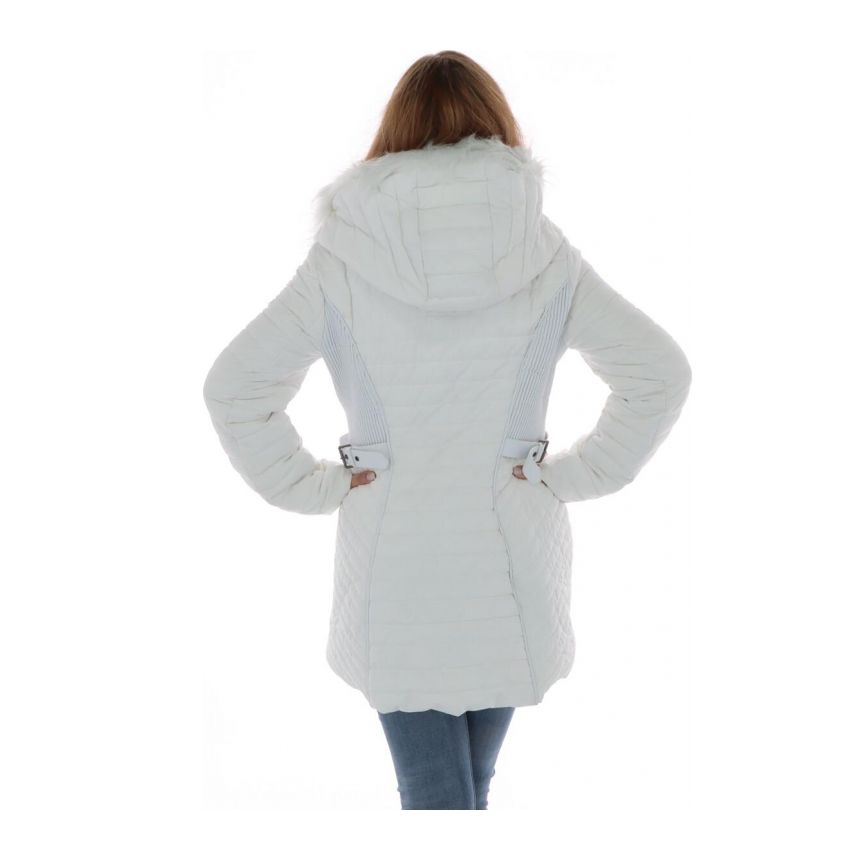 GUESS Дамско яке цвят бял - OneMoreTrend