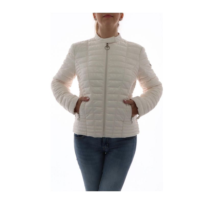 GUESS Дамско яке цвят бял - OneMoreTrend
