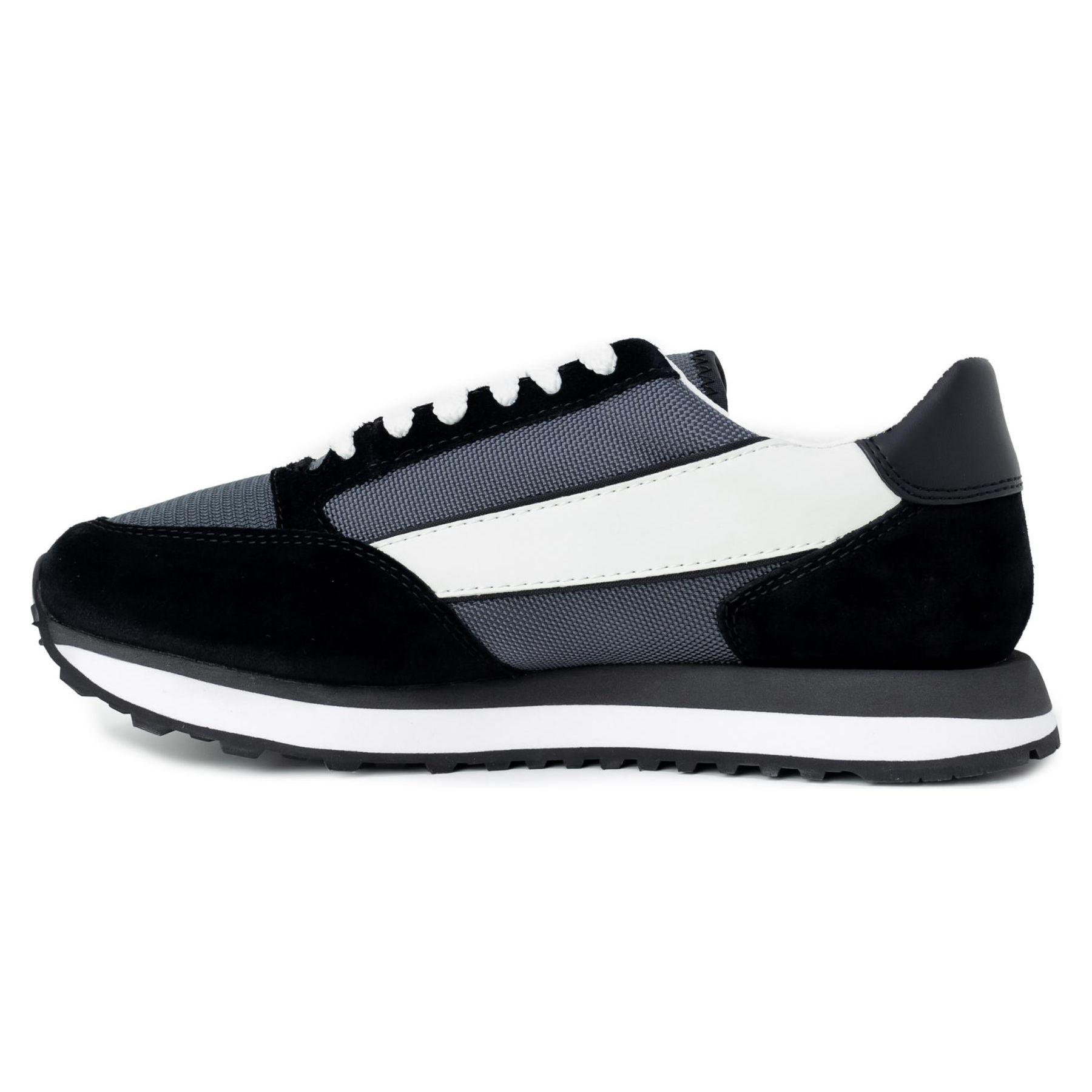 ARMANI EXCHANGE Мъжки маратонки цвят черен - OneMoreTrend