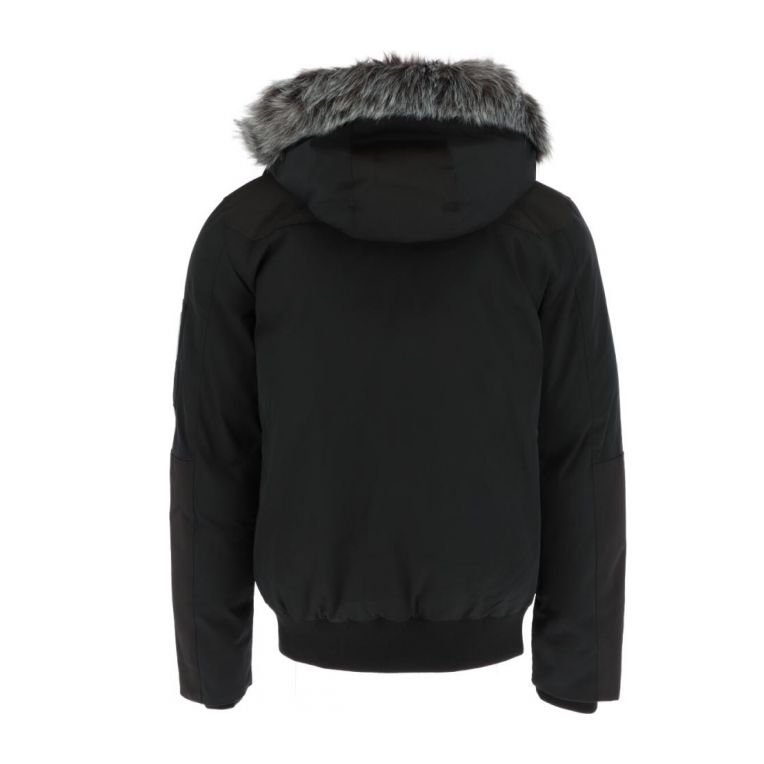 GUESS Мъжко яке шушляково цвят черен - OneMoreTrend